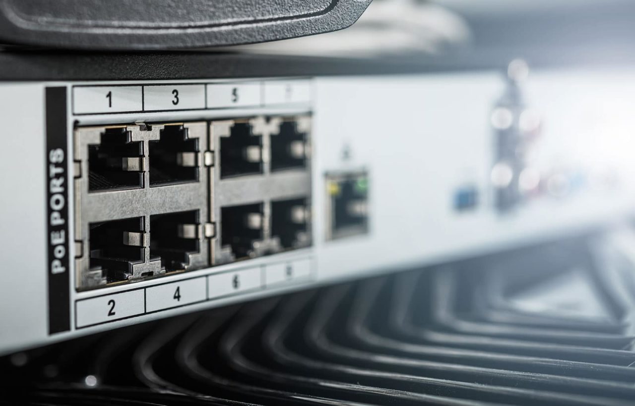 Difference Between A PoE Injector And A PoE Splitter. 1